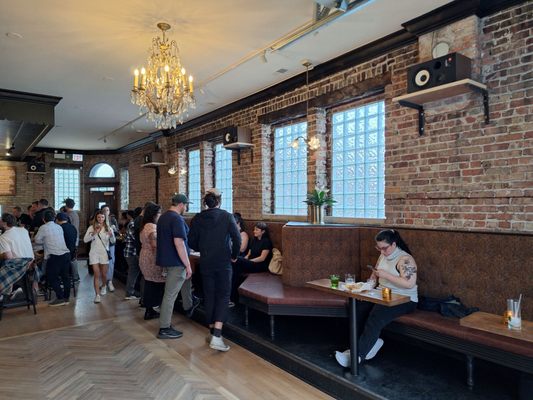 FRIENDS OF FRIENDS - Updated December 2025 - 31 Photos & 18 Reviews ...