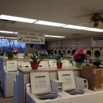 COLONIAL LAUNDROMAT - Updated October 2025 - 14 Photos - 222 N Massey ...