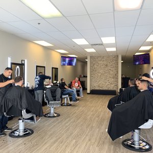FLOYD’S 99 BARBERSHOP - 32 Photos & 94 Reviews - 2600 W 7th St, Fort ...