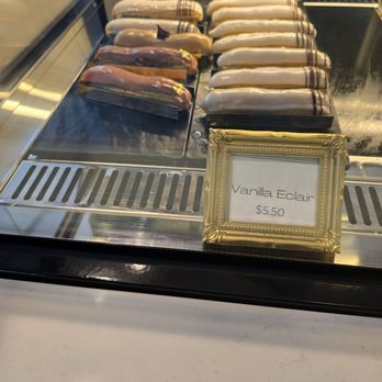 ID-ECLAIR - Updated July 2025 - 331 Photos & 120 Reviews - 169 W Green St, Pasadena, California ...