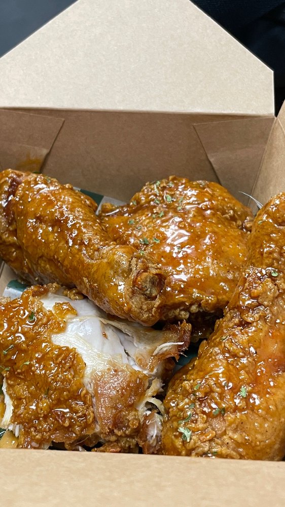 PELICANA CHICKEN - VICTORIA - Updated October 2025 - 26 Photos - 3749 ...