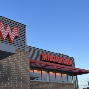 WHATABURGER - 85 Photos & 110 Reviews - 705 Townpark Ln NW, Kennesaw ...