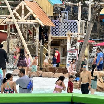 RAGING WATERS LOS ANGELES - Updated May 2025 - 648 Photos & 1207 ...