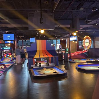 PUTTSHACK - ADDISON - Updated May 2025 - 348 Photos & 157 Reviews ...