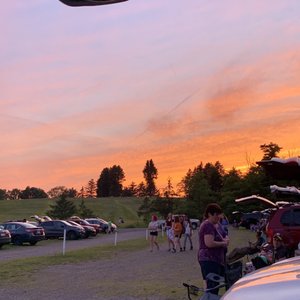 DEPENDABLE DRIVE-IN - 31 Photos & 69 Reviews - 549 Moon Clinton Rd ...