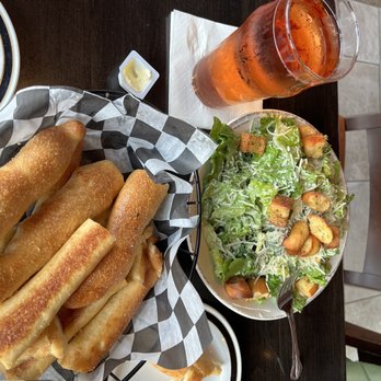 HIGHLAND HOUSE - Updated December 2024 - 138 Photos & 348 Reviews ...