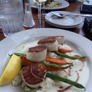 GAR WOODS GRILL & PIER - 1481 Photos & 1427 Reviews - 5000 N Lake Blvd ...