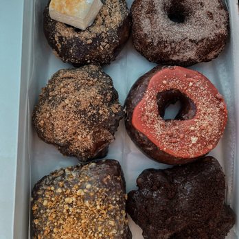 CURIOSITY DOUGHNUTS - Updated March 2025 - 157 Photos & 43 Reviews ...