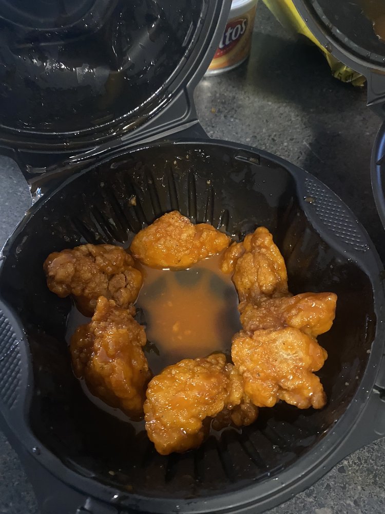 PIZZA HUT - Updated September 2025 - 36 Photos & 29 Reviews - 1885 Old ...