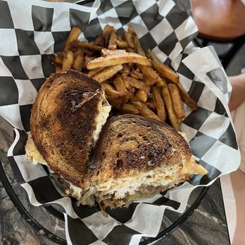 BUSHMILL TAVERN - 116 Photos & 190 Reviews - 4017 Philadelphia Rd ...