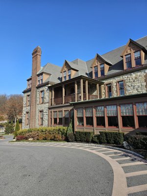 THE ABBEY INN & SPA - Updated December 2025 - 157 Photos & 48 Reviews ...