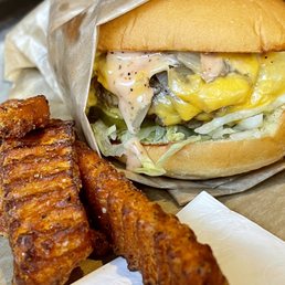 GRINDHOUSE KILLER BURGERS - Updated December 2025 - 1195 Photos & 1334 ...