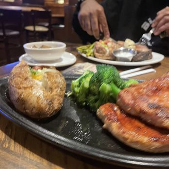 OUTBACK STEAKHOUSE - Updated January 2026 - 74 Photos & 149 Reviews ...