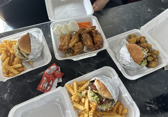 BRAWLERS BURGERS & WINGS - Updated June 2026 - 16 Photos & 15 Reviews ...