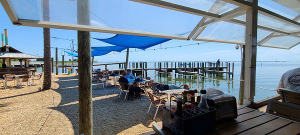 THE ISLAND WATERFRONT BAR & GRILL - Updated November 2024 - 235 Photos ...