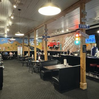 STREETS ON MAIN - Updated January 2026 - 182 Photos & 134 Reviews - 123 ...