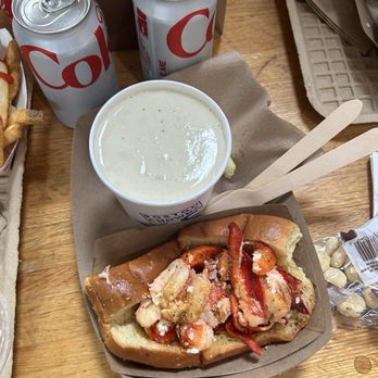 BOSTON CHOWDA - Updated October 2024 - 1729 Photos & 1313 Reviews - 1 ...