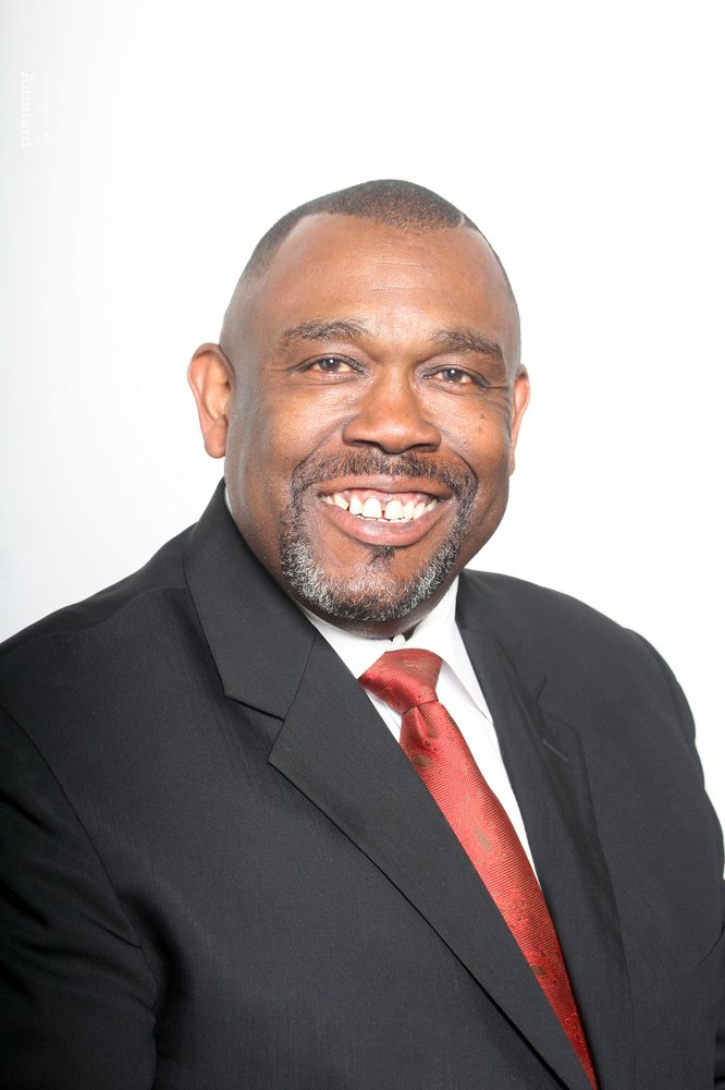 SESSION REAL ESTATE - Updated January 2026 - 14 Photos - 484 Lake Park ...