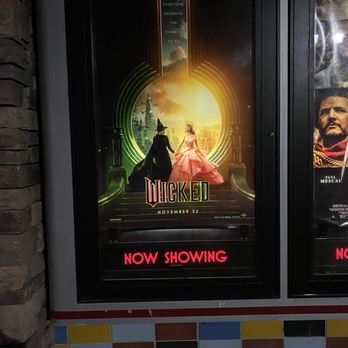 AMC MANTECA 16 - Updated December 2025 - 160 Photos & 388 Reviews - 848 ...