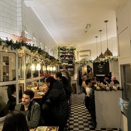 THE MAYFAIR CHIPPY - Updated January 2026 - 1154 Photos & 674 Real ...