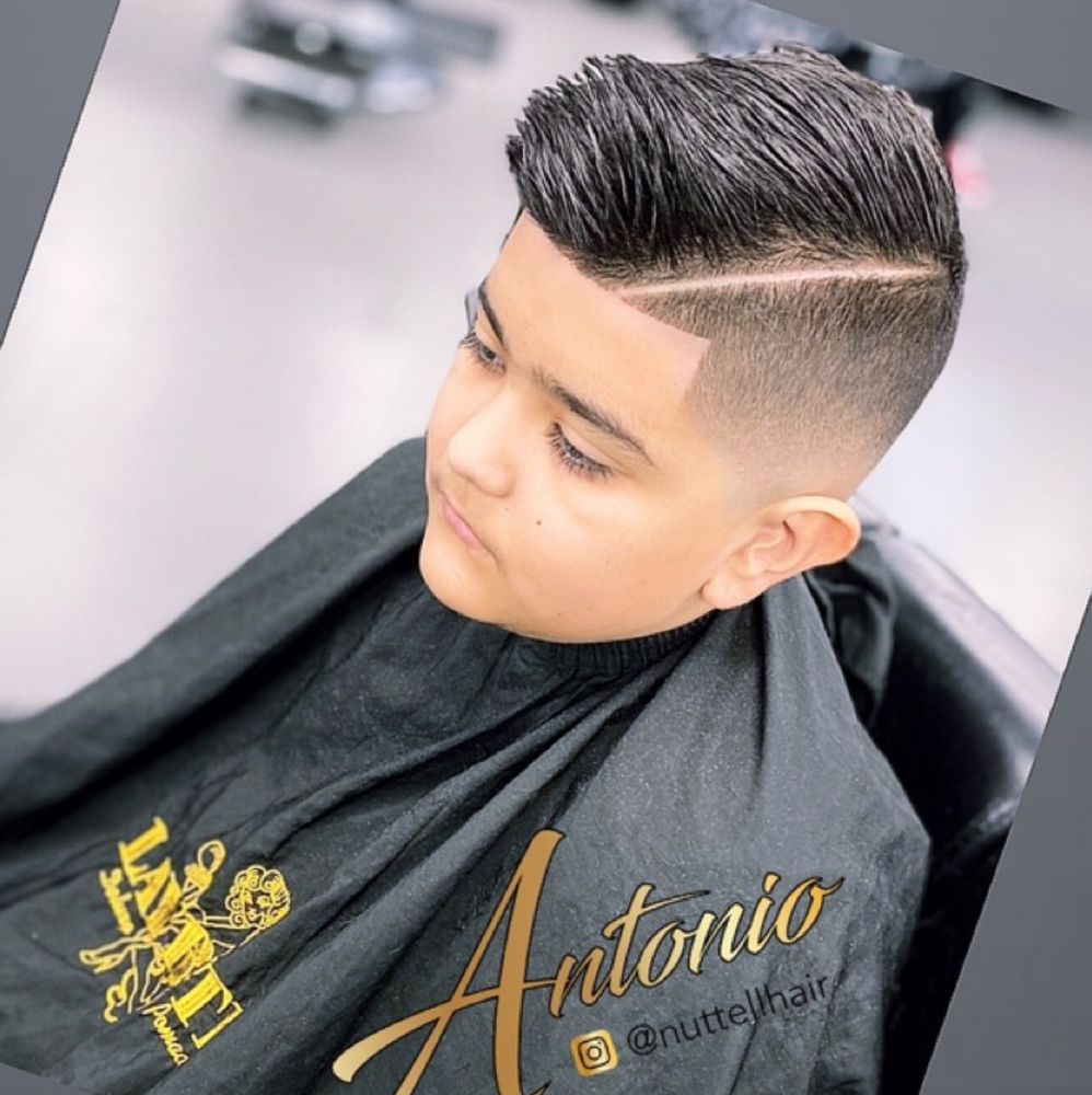 SHAVING POINTS BARBER LOUNGE - Updated August 2025 - Request an ...