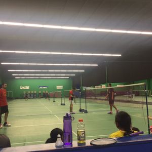 CLEARONE SPORTS CENTRE - 18 Photos & 13 Reviews - 4141 N John Young ...