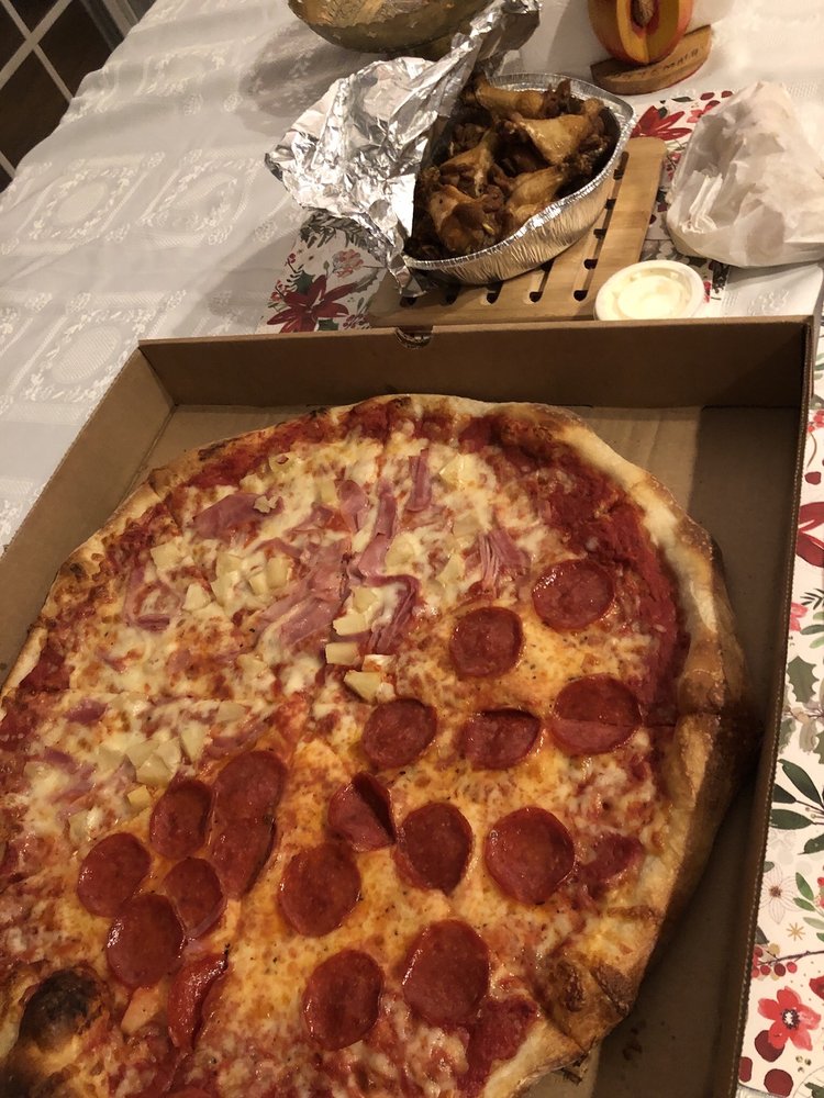 COLOSSEUM PIZZA - Updated October 2025 - 36 Reviews - 112 N Commerce St ...