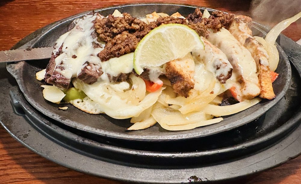 IGUANAS RANAS PEARLAND - Updated January 2026 - 21 Photos & 26 Reviews ...