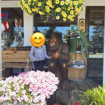 ELBE MARKET COUNTRY STORE - Updated November 2025 - 30 Photos & 21 ...