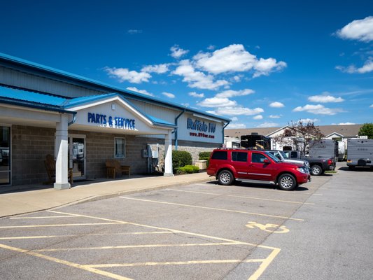 BLUE COMPASS RV - BUFFALO - Updated January 2026 - 14 Photos & 48 ...