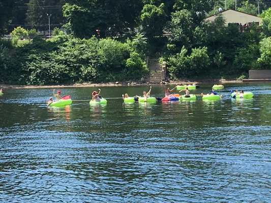 TWIN RIVERS TUBING - Updated August 2024 - 104 Photos & 59 Reviews - 1 ...