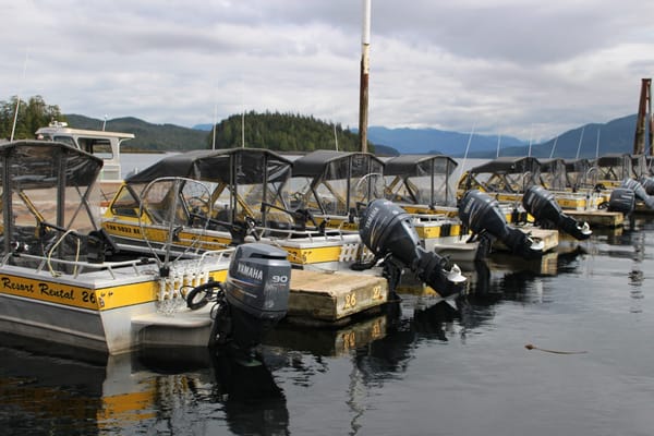 CLOVER PASS RESORT - Updated July 2025 - 21 Photos & 16 Reviews - 708 N ...