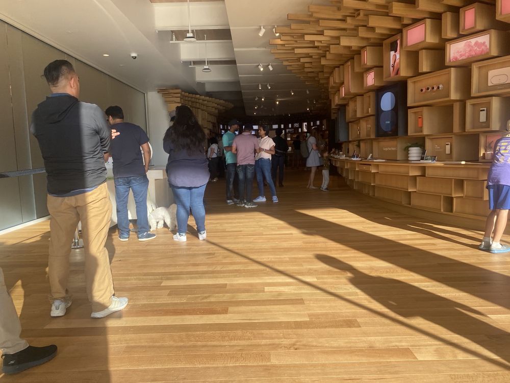 GOOGLE STORE - 2000 N Shoreline Blvd, Mountain View, California - Yelp