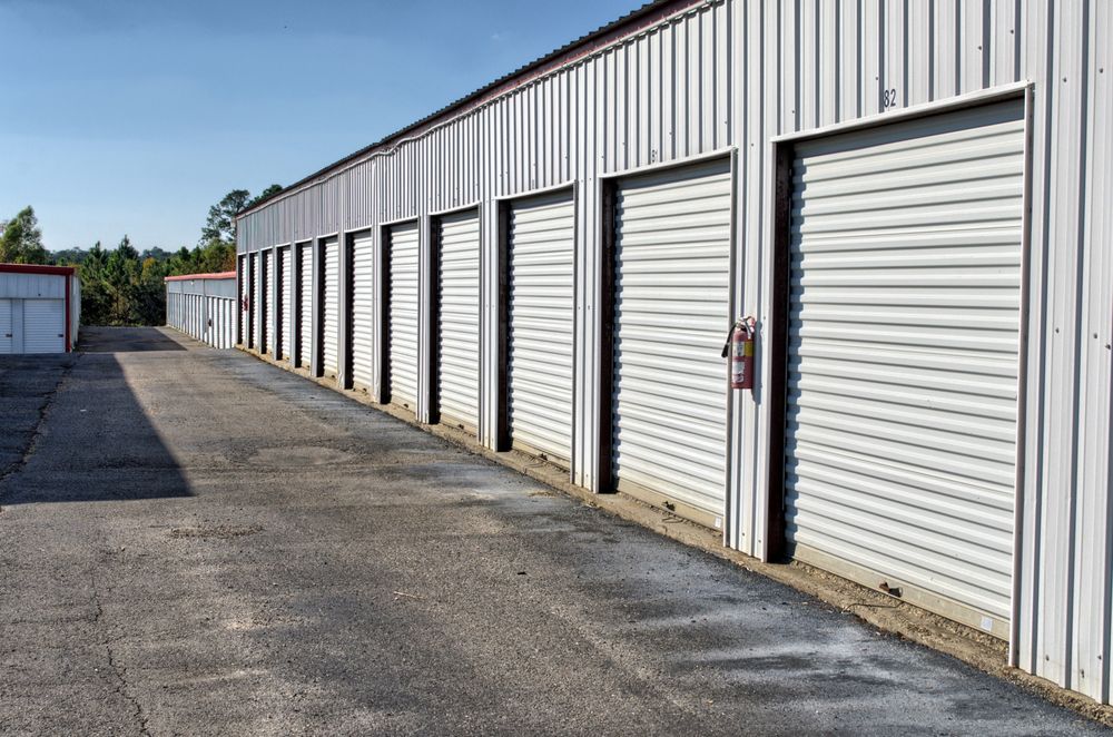 TUPELO LOCK STORAGE - 904 Lawndale Dr, Tupelo, Mississippi - Self ...