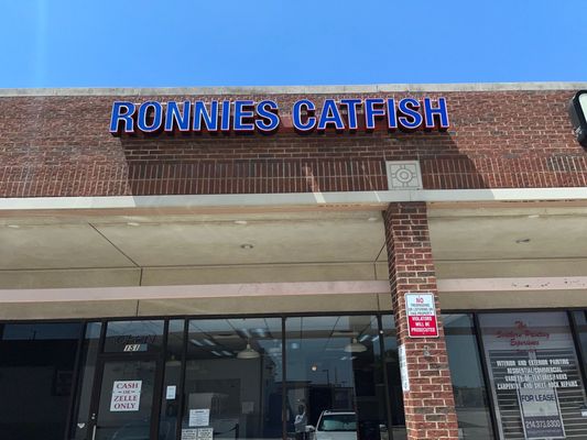 RONNIES CATFISH DAQUIRI TO GO - 26 Photos & 31 Reviews - 2011 W Spring ...
