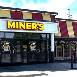 MINER’S DRIVE-IN RESTAURANT - Updated July 2025 - 494 Photos & 756 ...