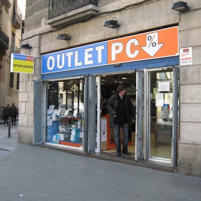 OUTLET PC - Updated October 2025 - Ronda de Sant Antoni, Pyrénées ...