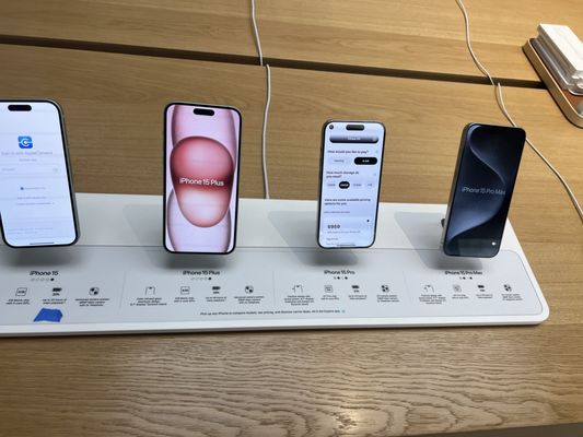 APPLE - WILLOWBROOK MALL - Updated September 2025 - 27 Photos & 105 ...