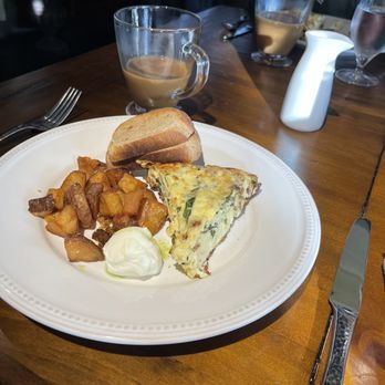 BALANCE ROCK INN - Updated December 2025 - 74 Photos & 45 Reviews - 21 ...