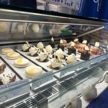 D’ANDREWS BAKERY & CAFE - 443 Photos & 295 Reviews - 555 Church St ...