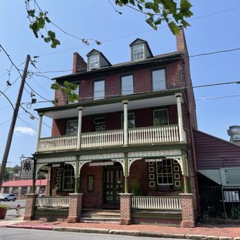 RAILROAD HOUSE INN - Updated January 2026 - 254 Photos & 180 Reviews ...