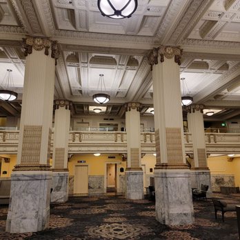 EMBASSY SUITES BY HILTON PORTLAND DOWNTOWN - Updated October 2024 - 580 ...