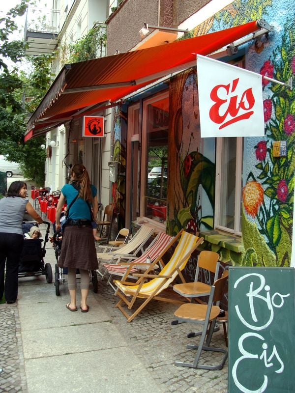 EISCAFE ROYAL - Updated December 2024 - Lenbachstr. 9, Berlin, Germany ...