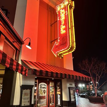 LUCILLE’S SMOKEHOUSE BAR-B-QUE - Updated May 2024 - 2415 Photos & 2324 ...