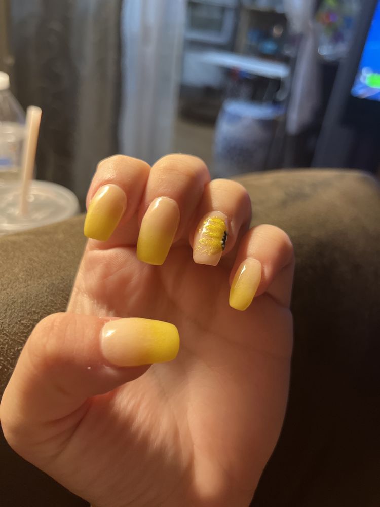 FANTASTIQUE NAILS - Updated July 2025 - 838 W Main St, New Holland ...