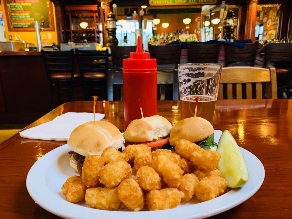 WHISTLE STOP ALE HOUSE - 278 Photos & 388 Reviews - Pubs - 809 S 4th St ...