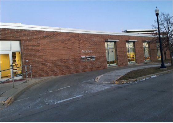 CUDAHY FAMILY LIBRARY - Updated July 2025 - 83 Photos - 3500 Library Dr ...