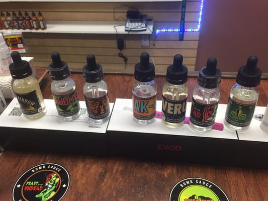 HOUSE OF VAPES - Updated September 2024 - 12 Photos - 1100 W Royalton ...