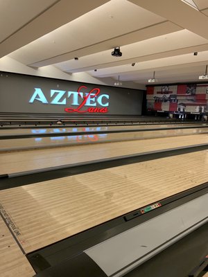 AZTEC LANES - 52 Photos & 54 Reviews - 5500 Campanile Dr, San Diego ...