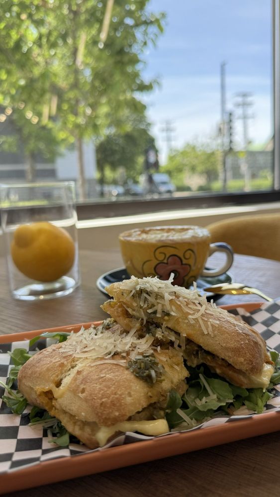 CAFÉ-BISTRO LE CITRON - Updated December 2025 - 8485 St Laurent ...